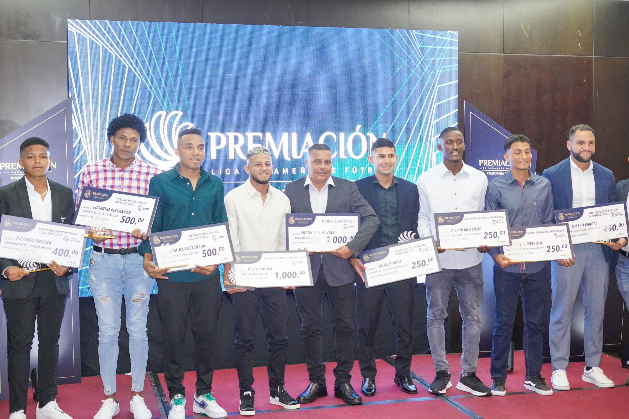 Premiación a los jugadores más destacados de LPF, Liga PROM y Juvenil ...