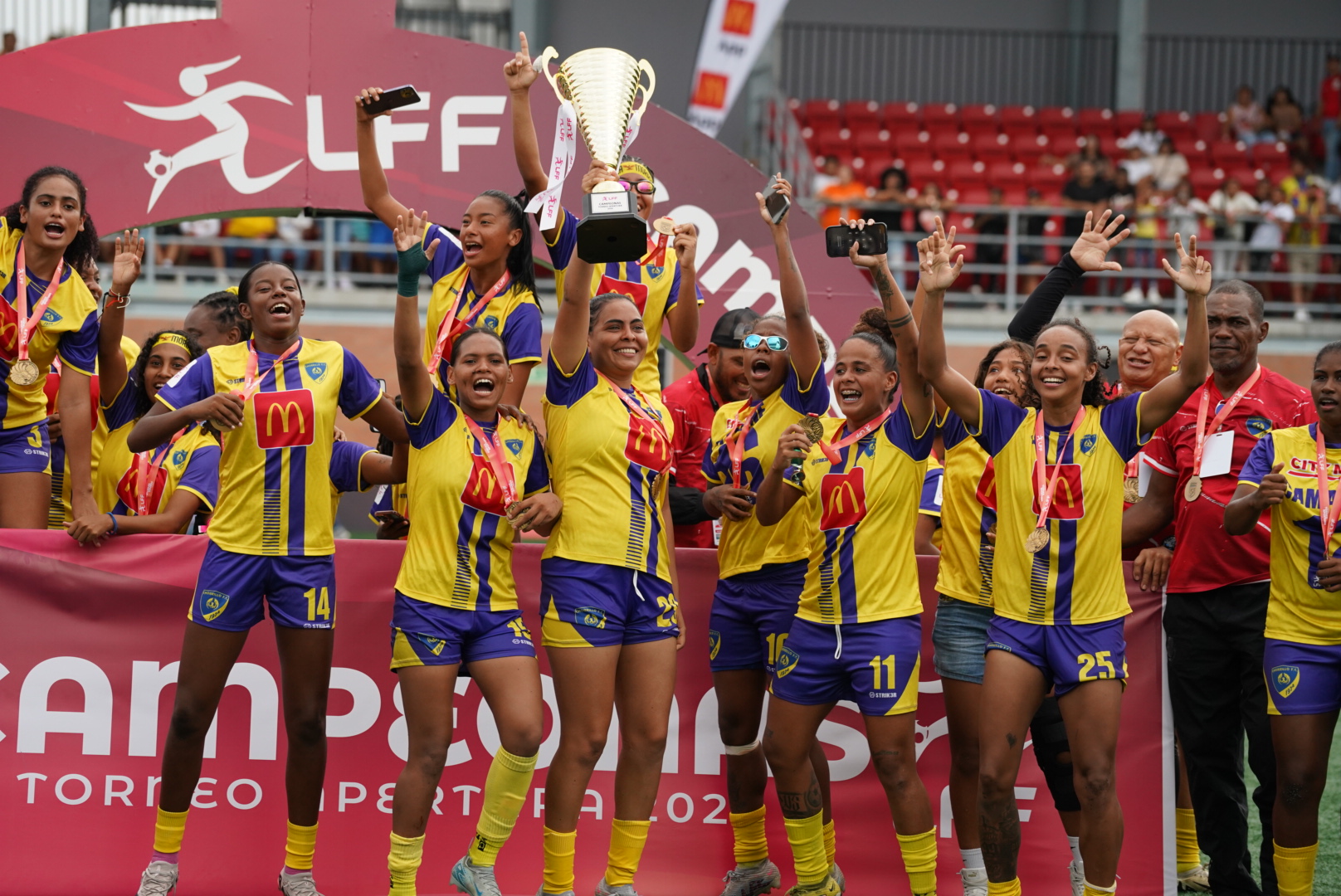 FC Chorrillo son las nuevas monarcas de la LFF » Liga Panameña de ...
